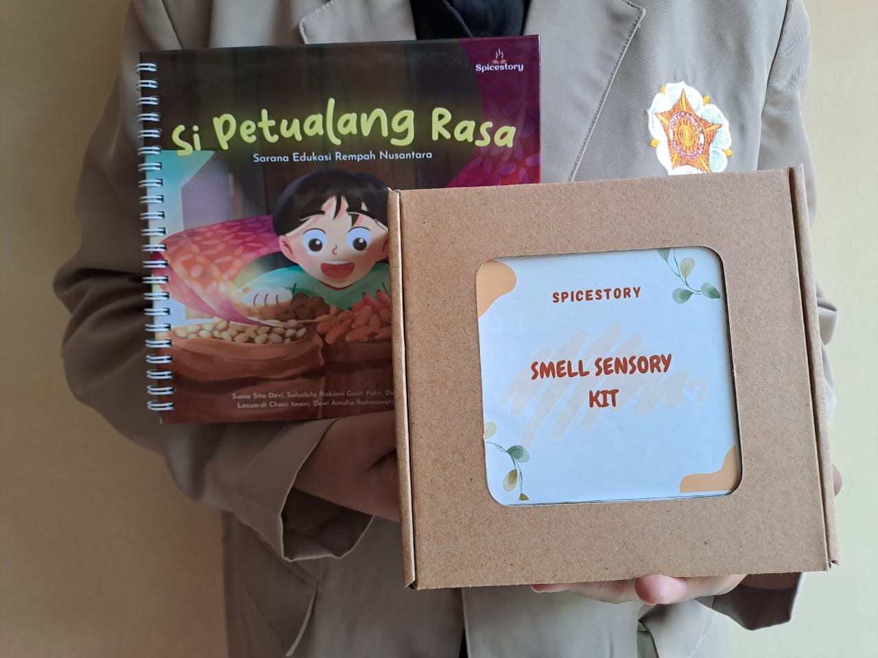 Mahasiswa UGM Kembangkan Buku Pintar Spicestory untuk Tingkatkan Minat ... Mahasiswa UGM Kembangkan Buku Pintar Spicestory untuk Tingkatkan Minat ...